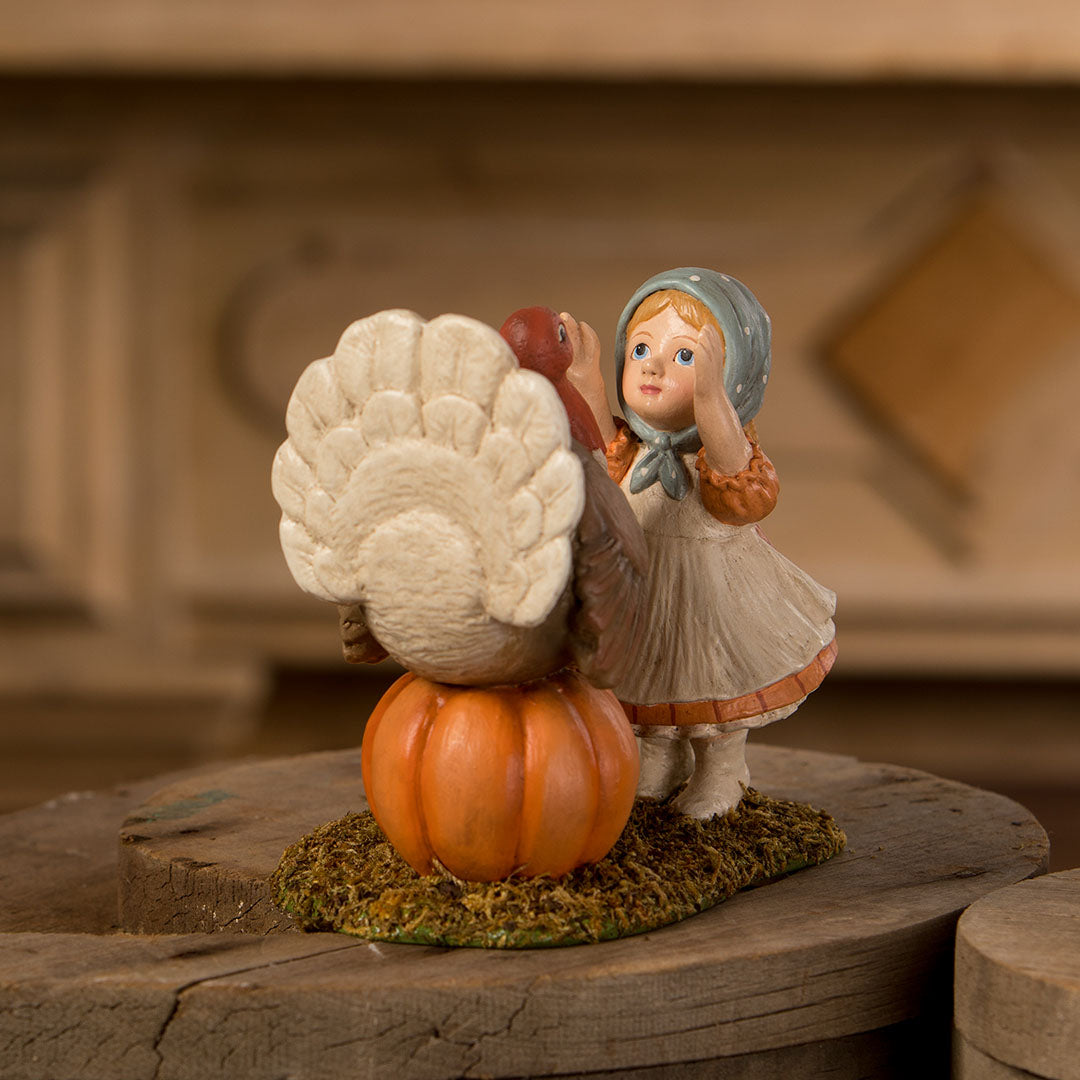 Trudy with Turkey by Bethany Lowe – Cuddle Decor
